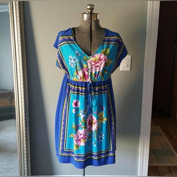 Dresses | Floral Accent Dress | Poshmark